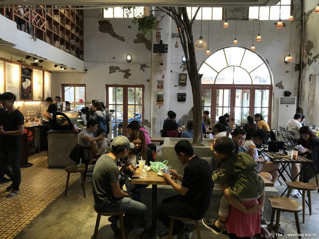 Review of Den Da Coffee and Dessert in Danang - The Travelling Squid
