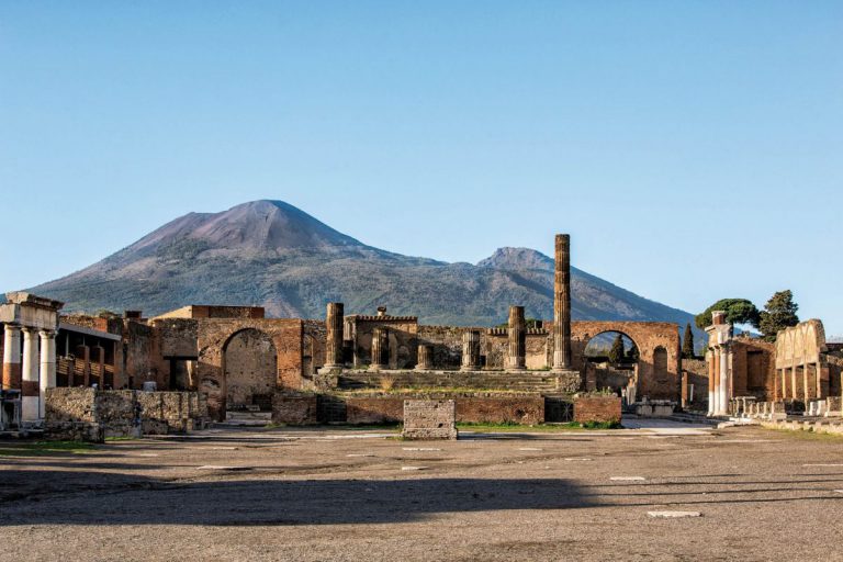10 ancient ruins to see in Pompeii - The Travelling Squid